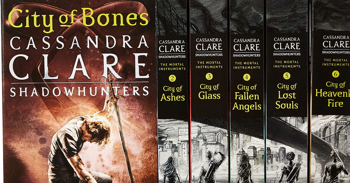 Robert Jordan Book Reviews - The Fantasy Review